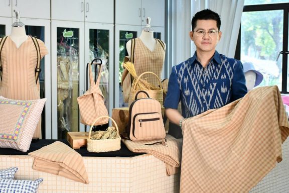 RMUTT researchers produced a textile product “Loincloth” from rice straw