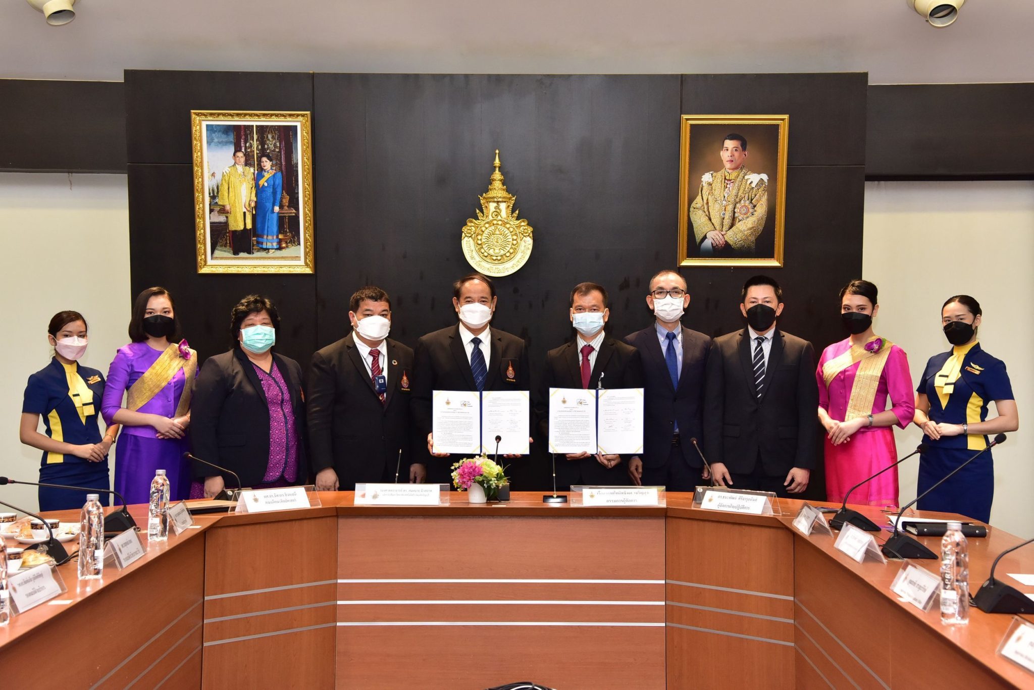 RMUTT Signs Academic Collaboration Agreement with THAI Flight Training ...