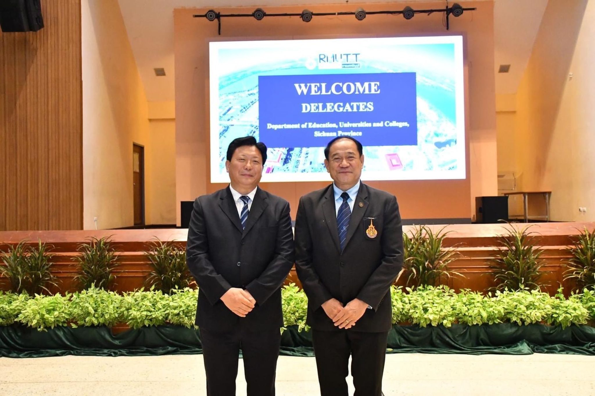 RMUTT warmly welcomes Mr. Liu Liyun, Deputy Secretary of the Work ...